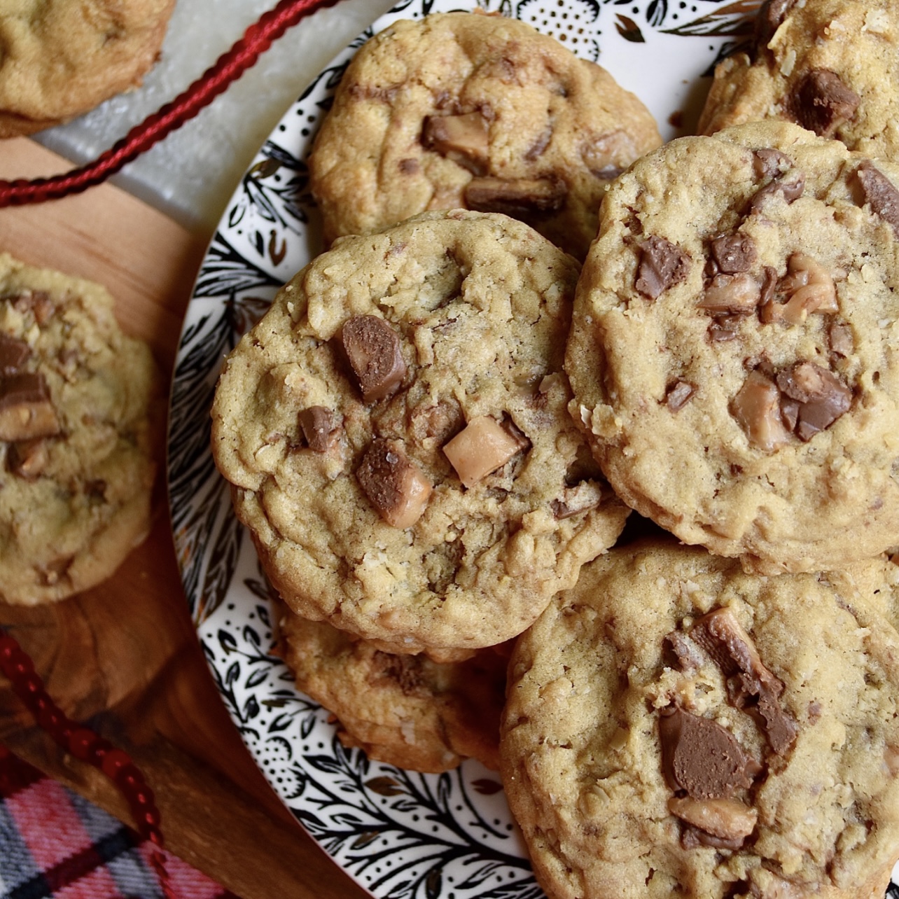 Instagram – Chewy Oatmeal Chocolate Toffee Cookies | Faith, Hope, Love ...