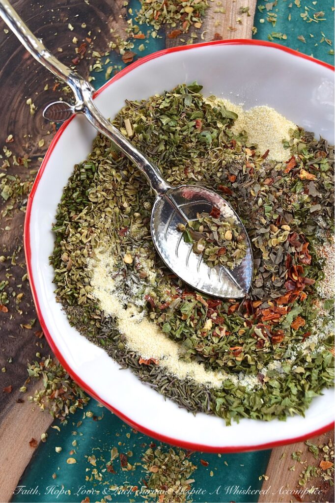 Homemade Italian Herb Seasoning Mix (No-Salt)